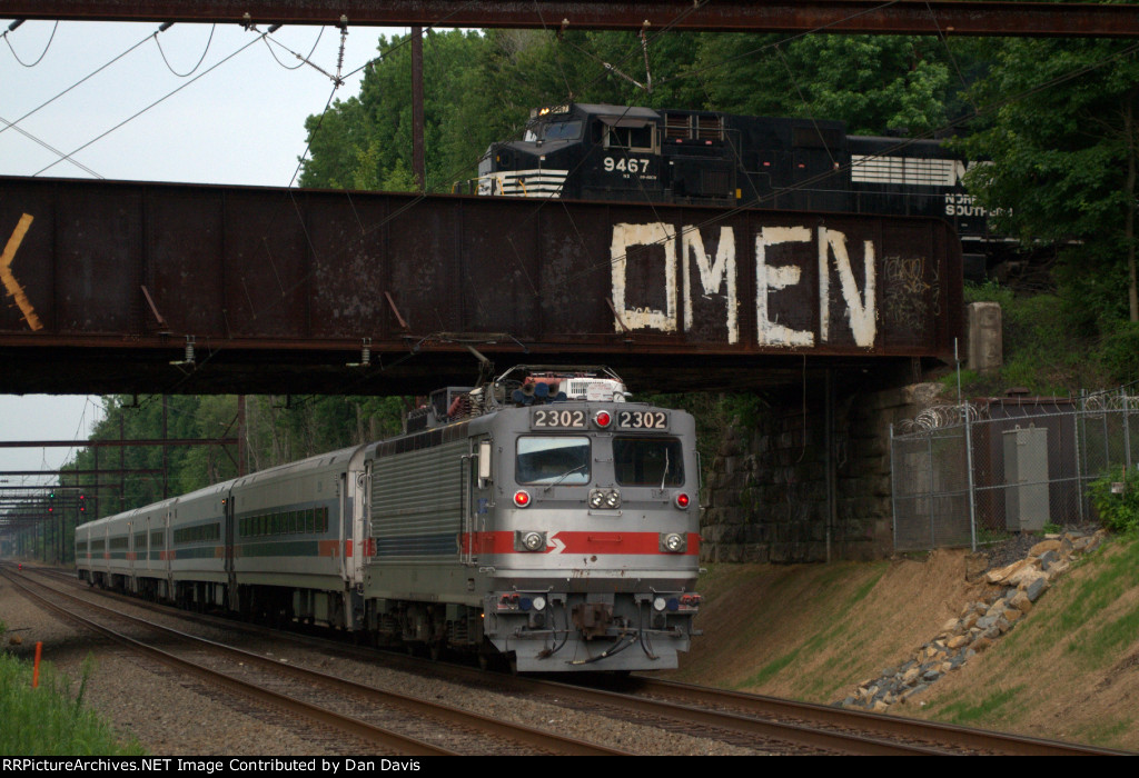 NS 17G over SEPTA Train 6378